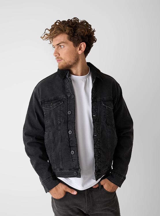 Ripley - CASACA HOMBRE BARBADOS NEGRO BAKALA DELUXE