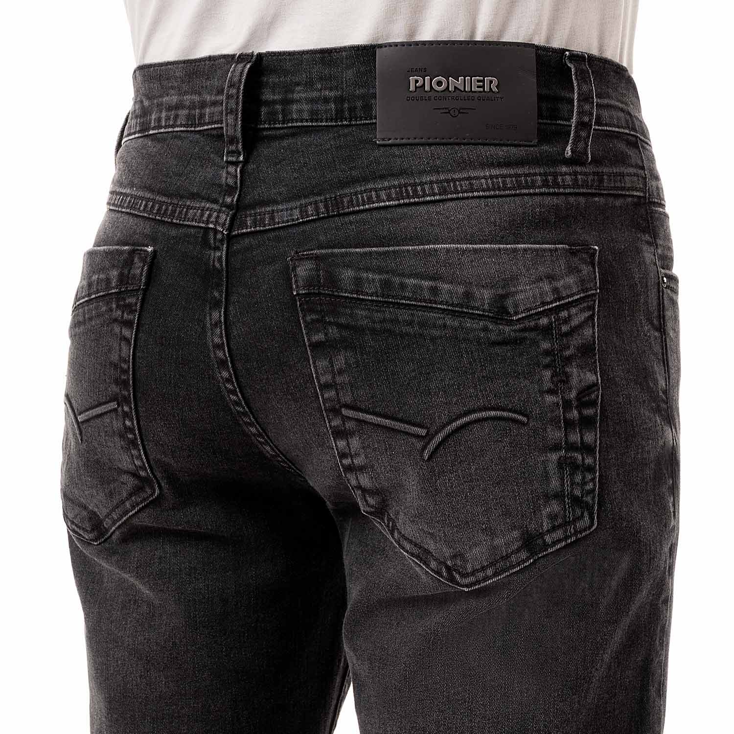 JEAN HOMBRE PIONIER BERAHT