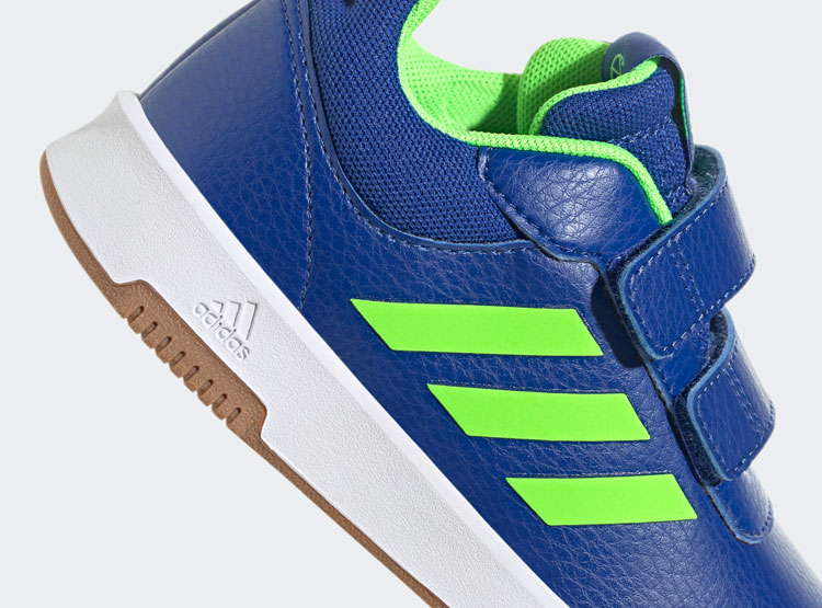 Ripley - ZAPATILLAS NIÑO ADIDAS URBANAS AZUL GW6444