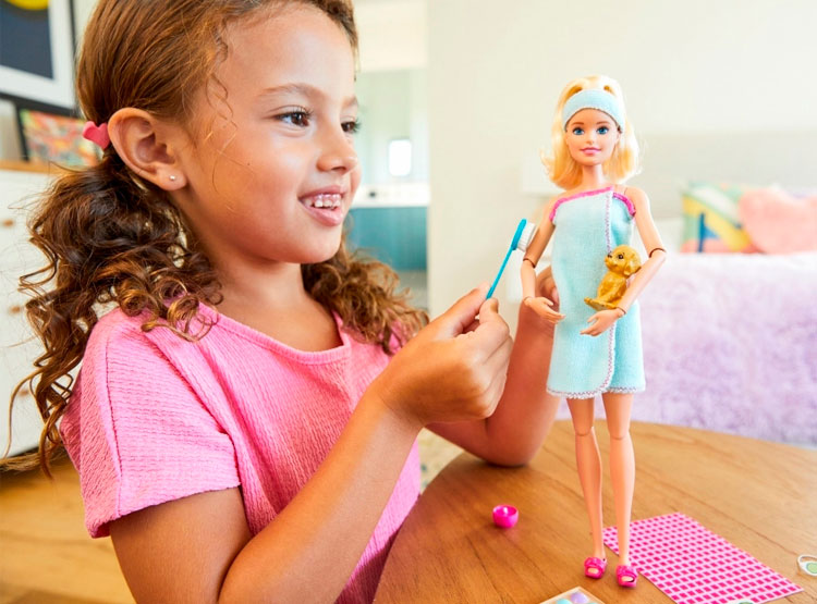 Ripley - MUÑECA BARBIE GKH73 FASHION & BEAUTY WELLNESS SORPRESA NIÑAS 3 ...