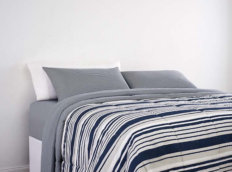 Ripley - SET DE CAMA MICROFIBRA QUEEN LÍNEAS AZUL