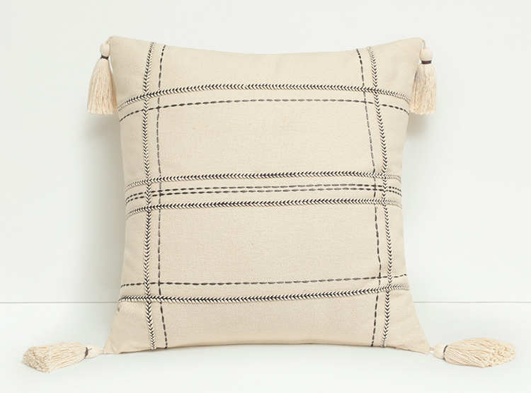 COJIN LINETT BEDDING CUADROS 50 X 50 CM CRUDO
