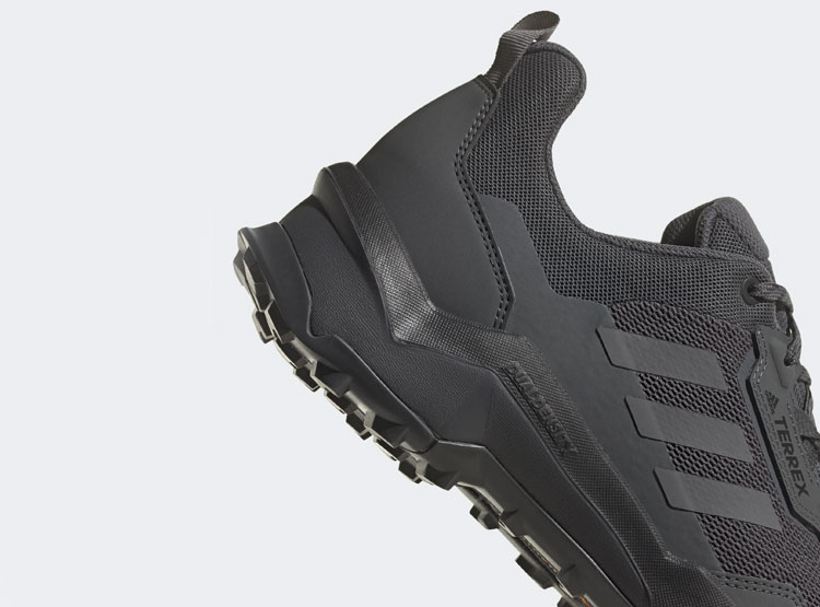 Ripley - ZAPATILLA HOMBRE ADIDAS TREKKING GRIS TERREX AX4